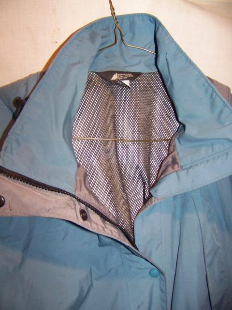 MEC Goretex Waterproof Rain Jacket, Women's Small