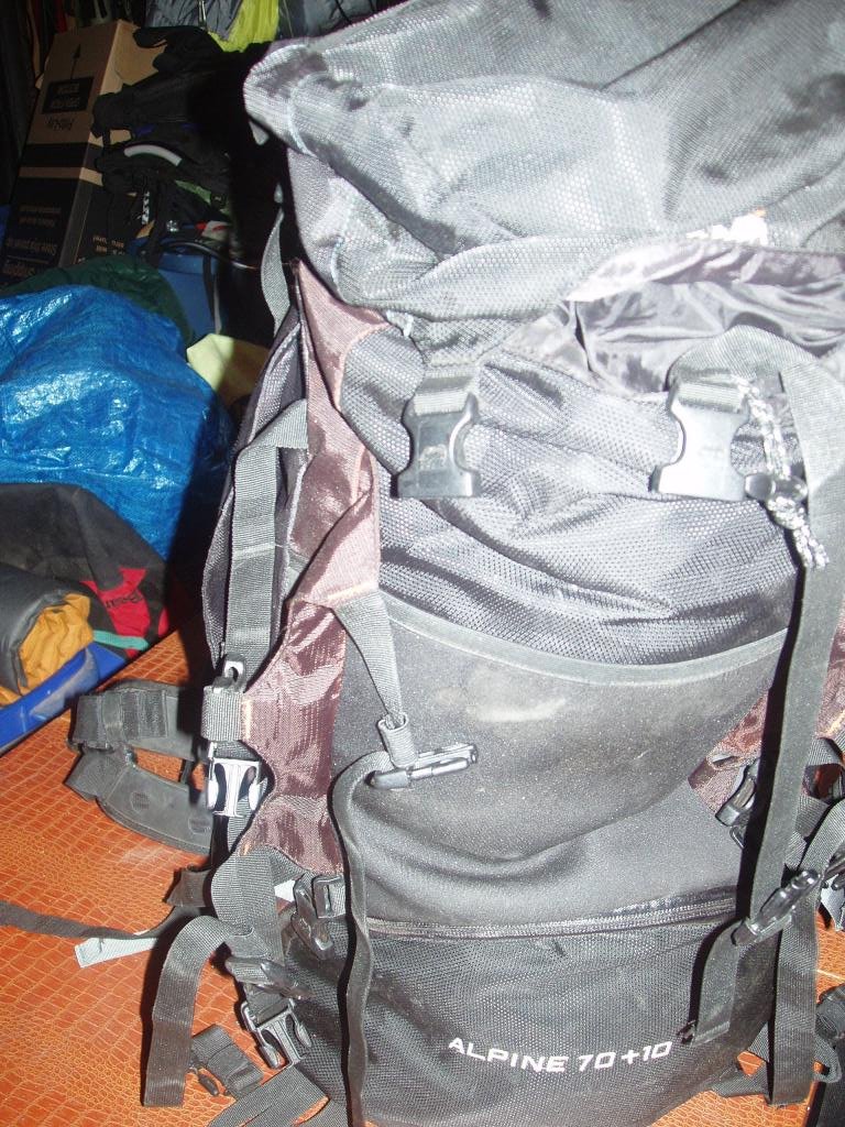 High Peak Alpine 70 +10 Internal frame Backpack