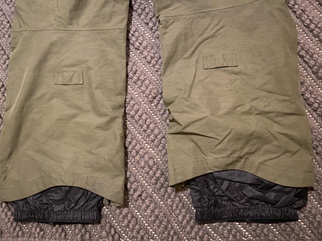 Burton AK 2L Stagger Goretex Snowboard or Ski Pants Mens S Green/Olive