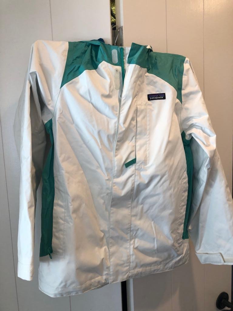 Patagonia waterproof girls ski shell