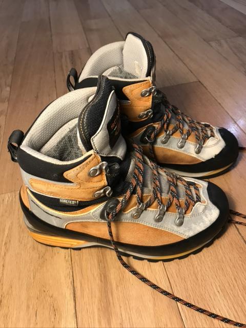 Scarpa Triolet Pro GTX mountaineering boots