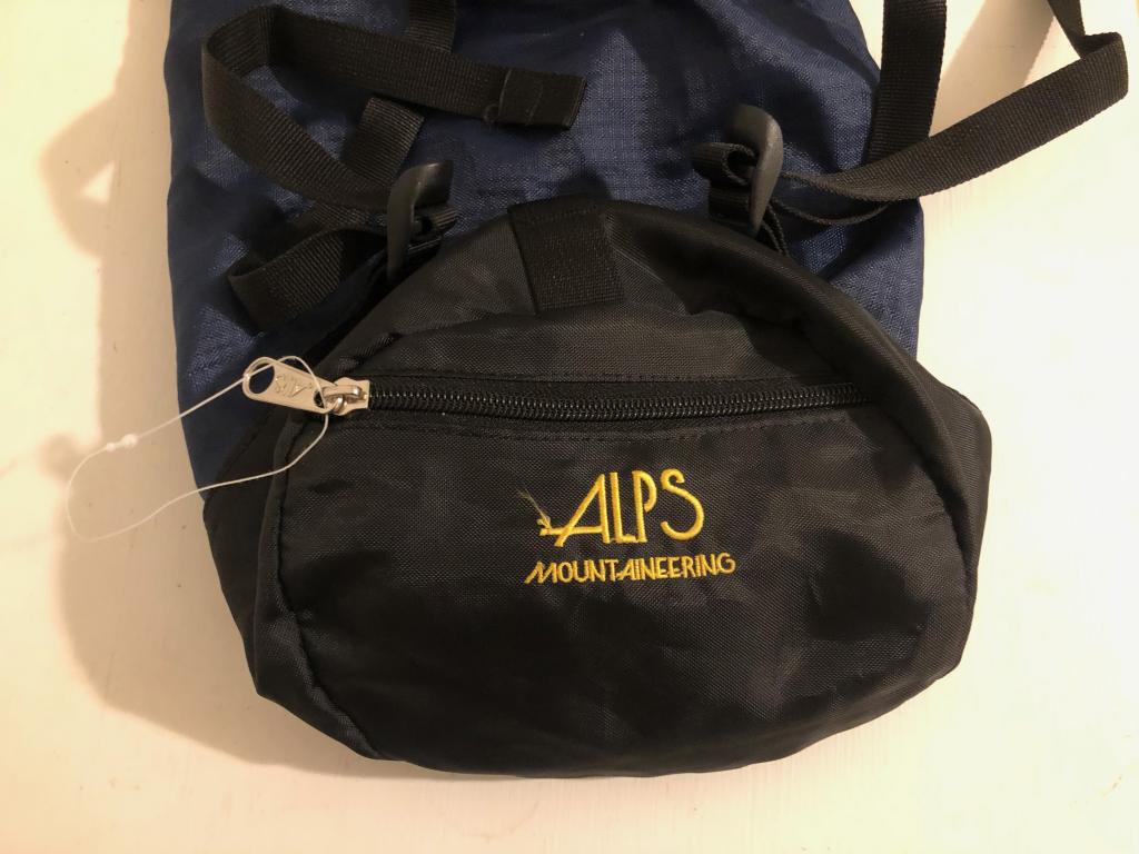 ALPS Mountaineering Small Compression sac